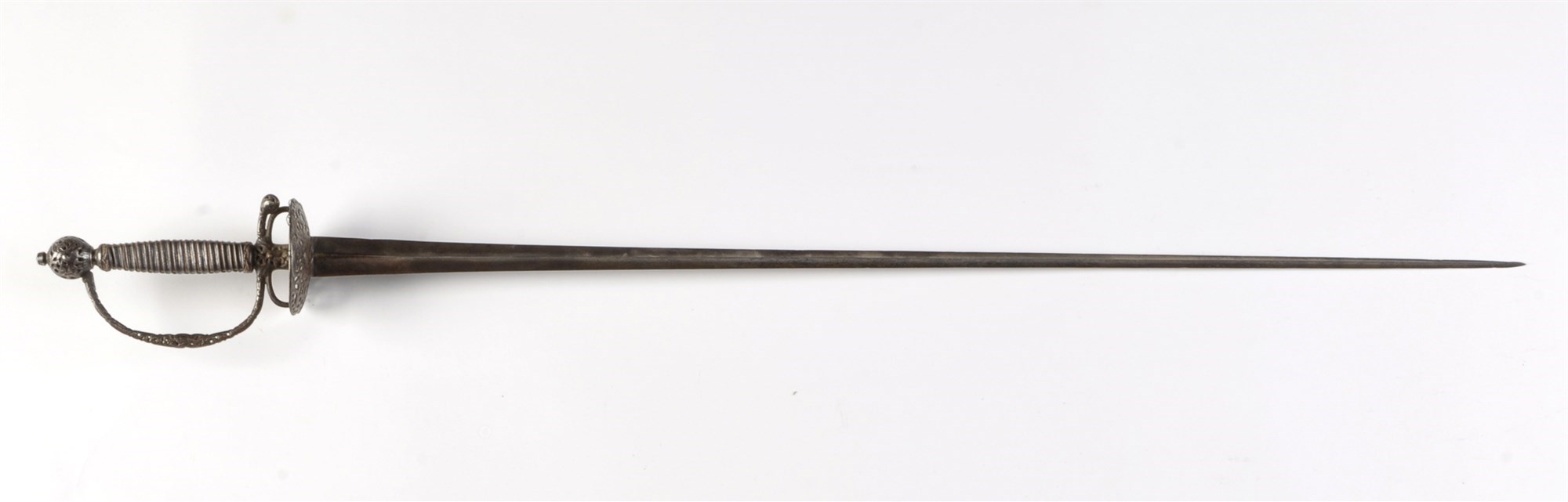 Lot 419 - A late 18th Century French small sword, the