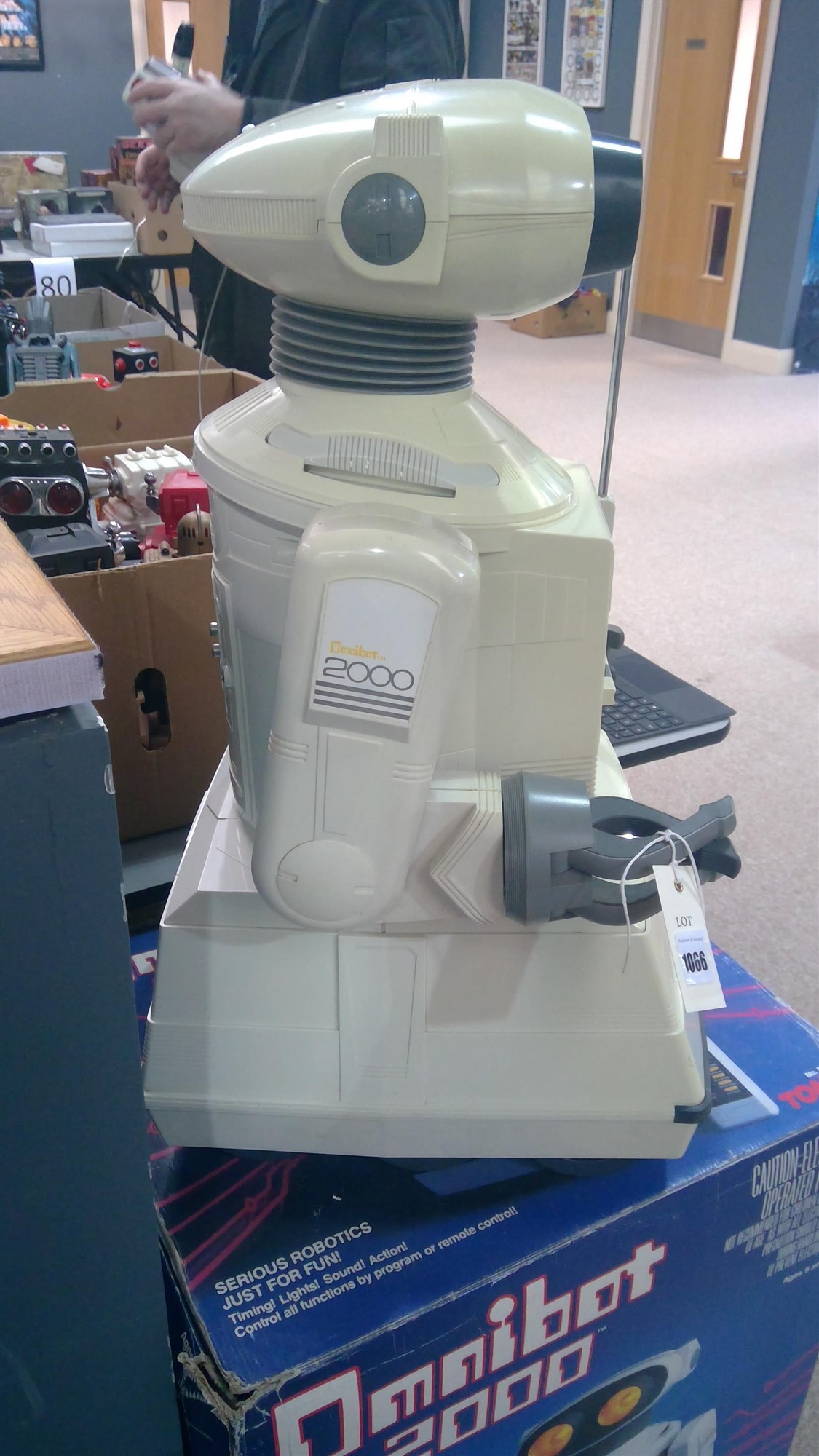 Lot 1066 - Omnibot and Omnibot 2000