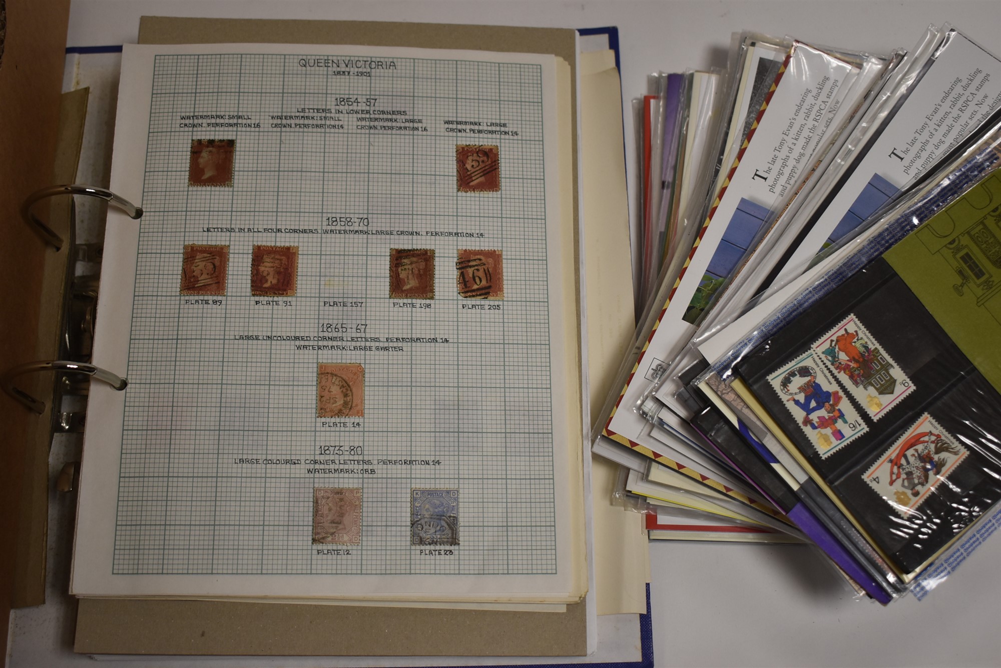 Lot 18 - Stamps including presentation packs