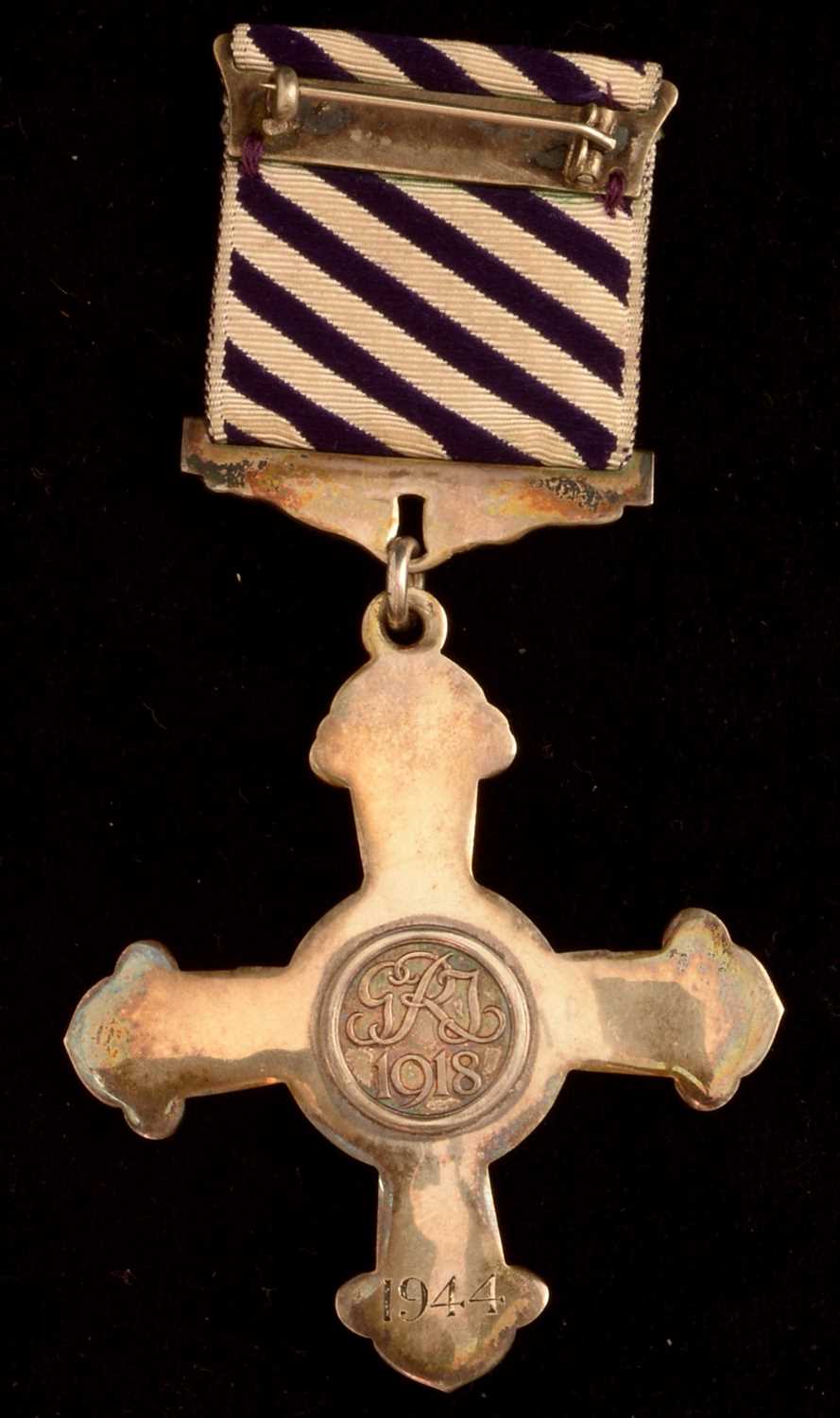 Lot 1521 - Distinguished Flying Cross
