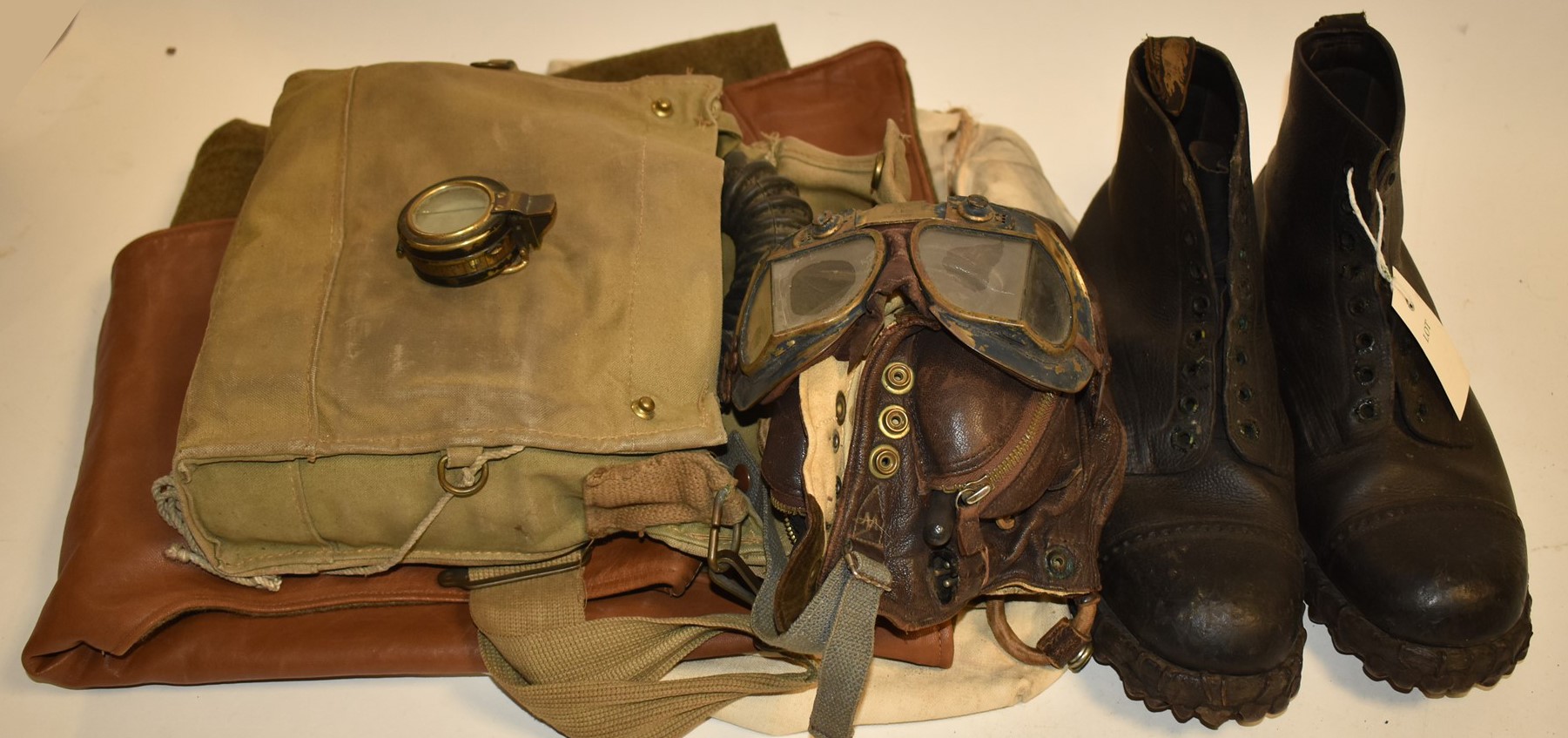 Lot 4 - Second World War items