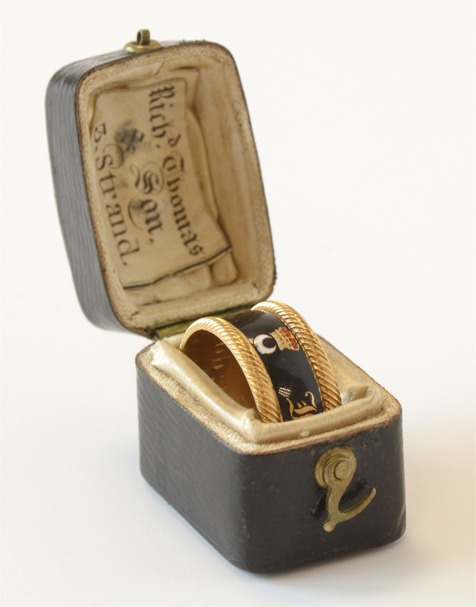 Lot 128 - Duke of Northumberland mourning ring