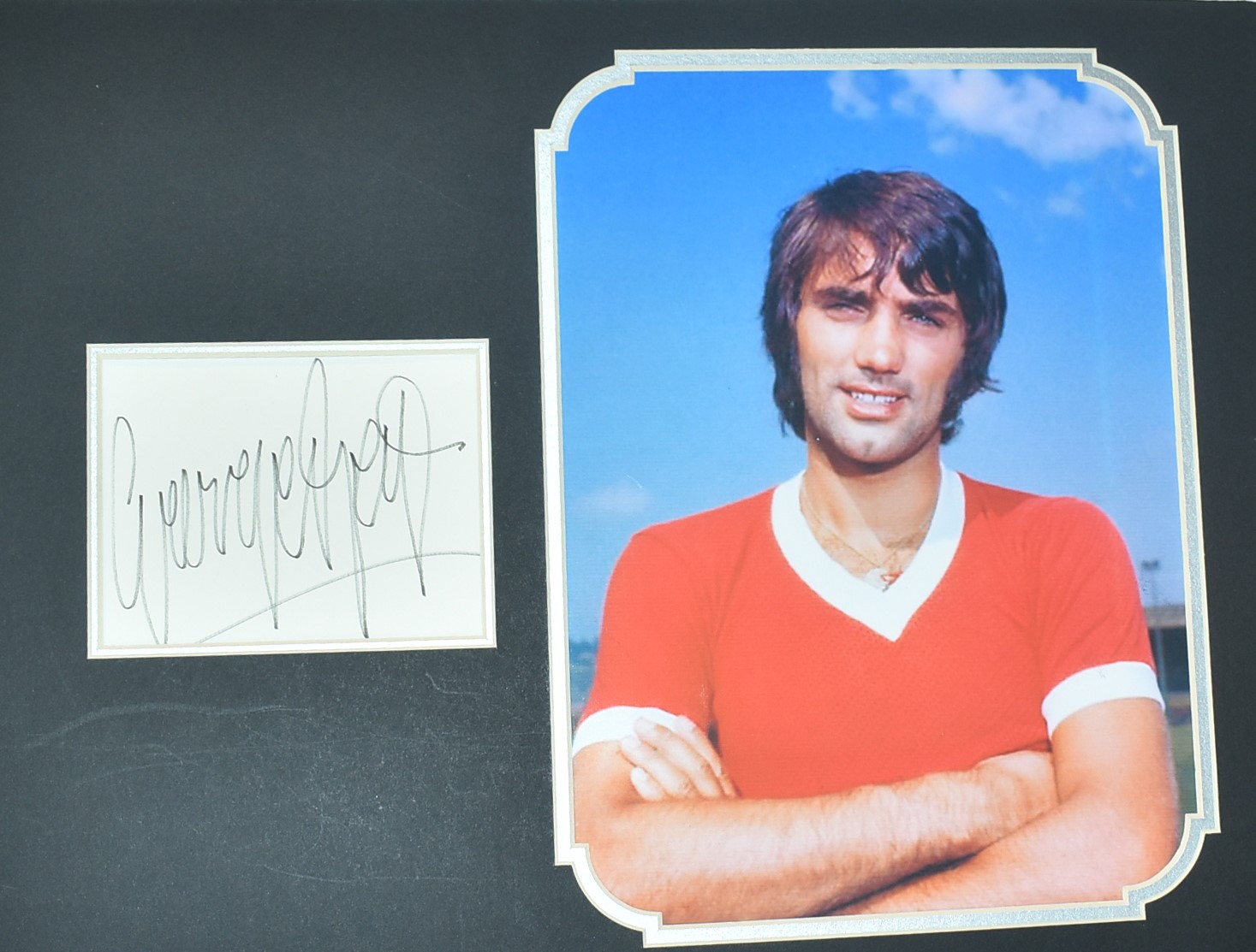 Lot 1006 - George Best autograph
