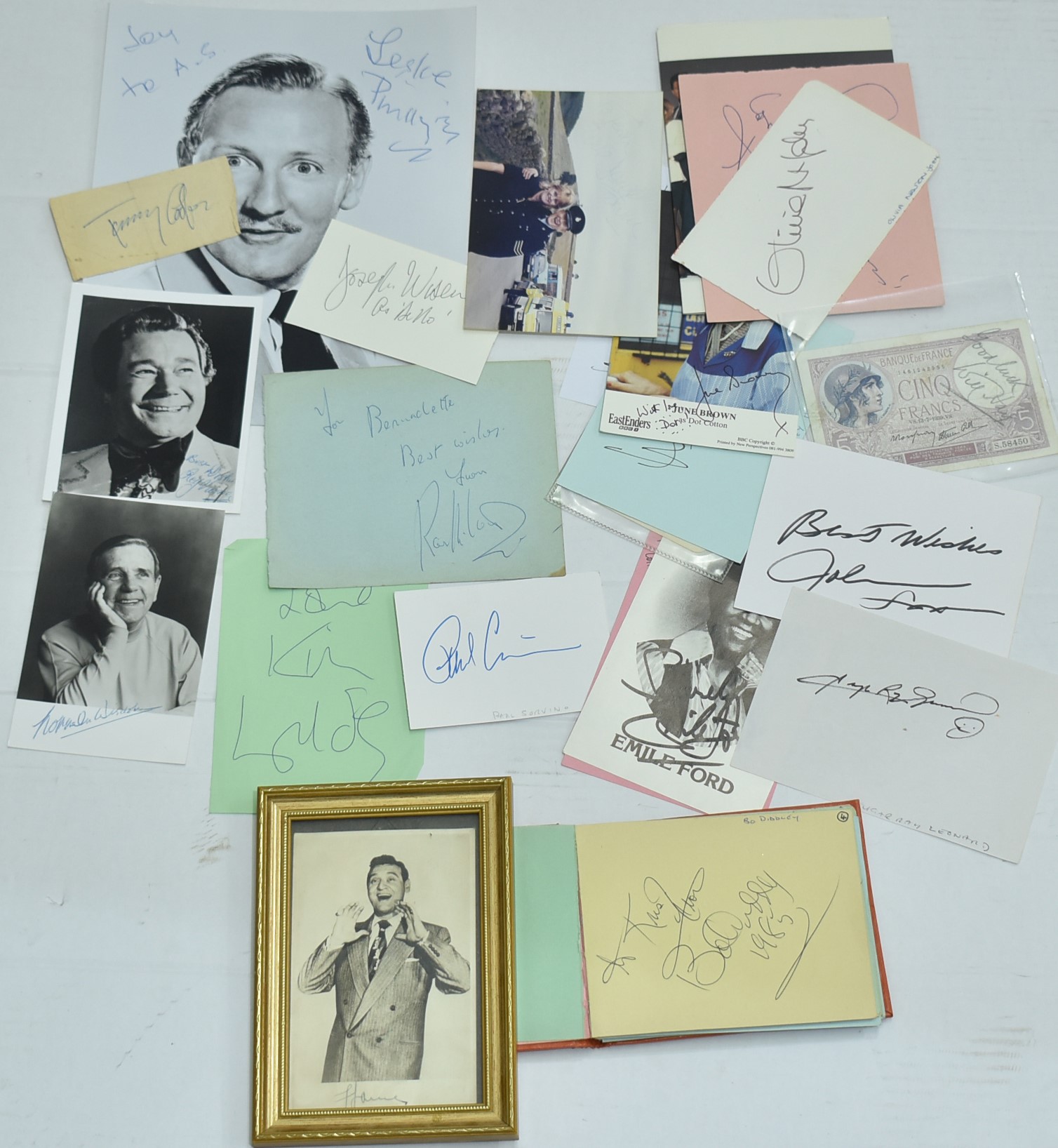 Lot 1068 - Autographs various