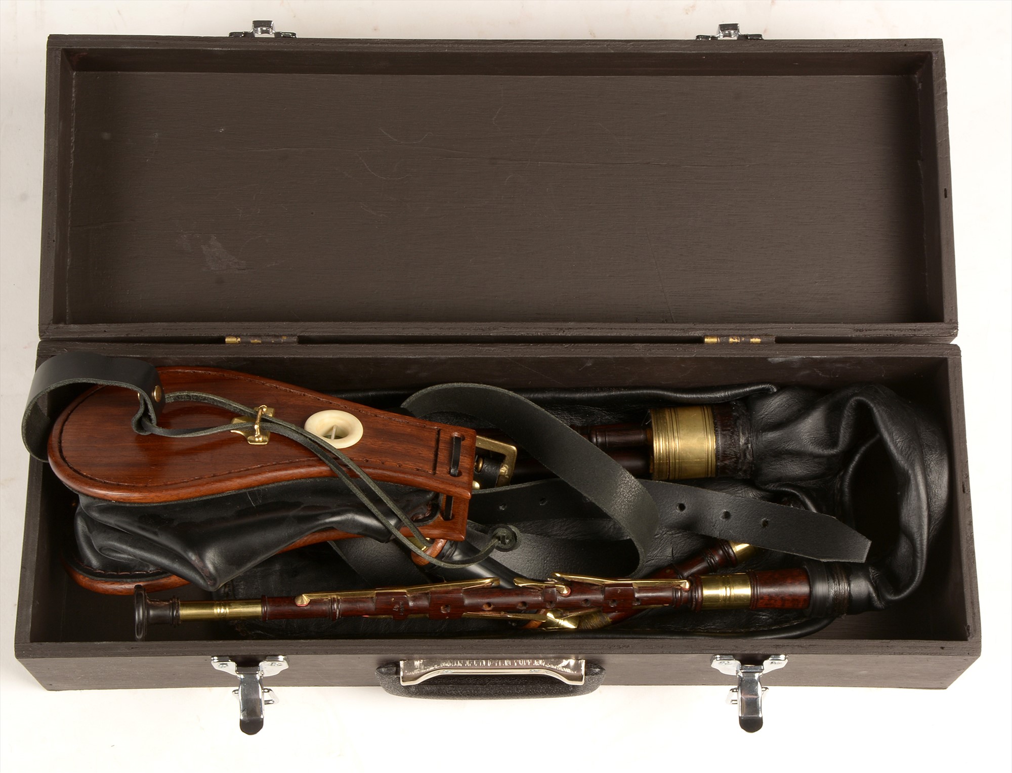 Lot 206 - Set of Northumbrian small pipes.
