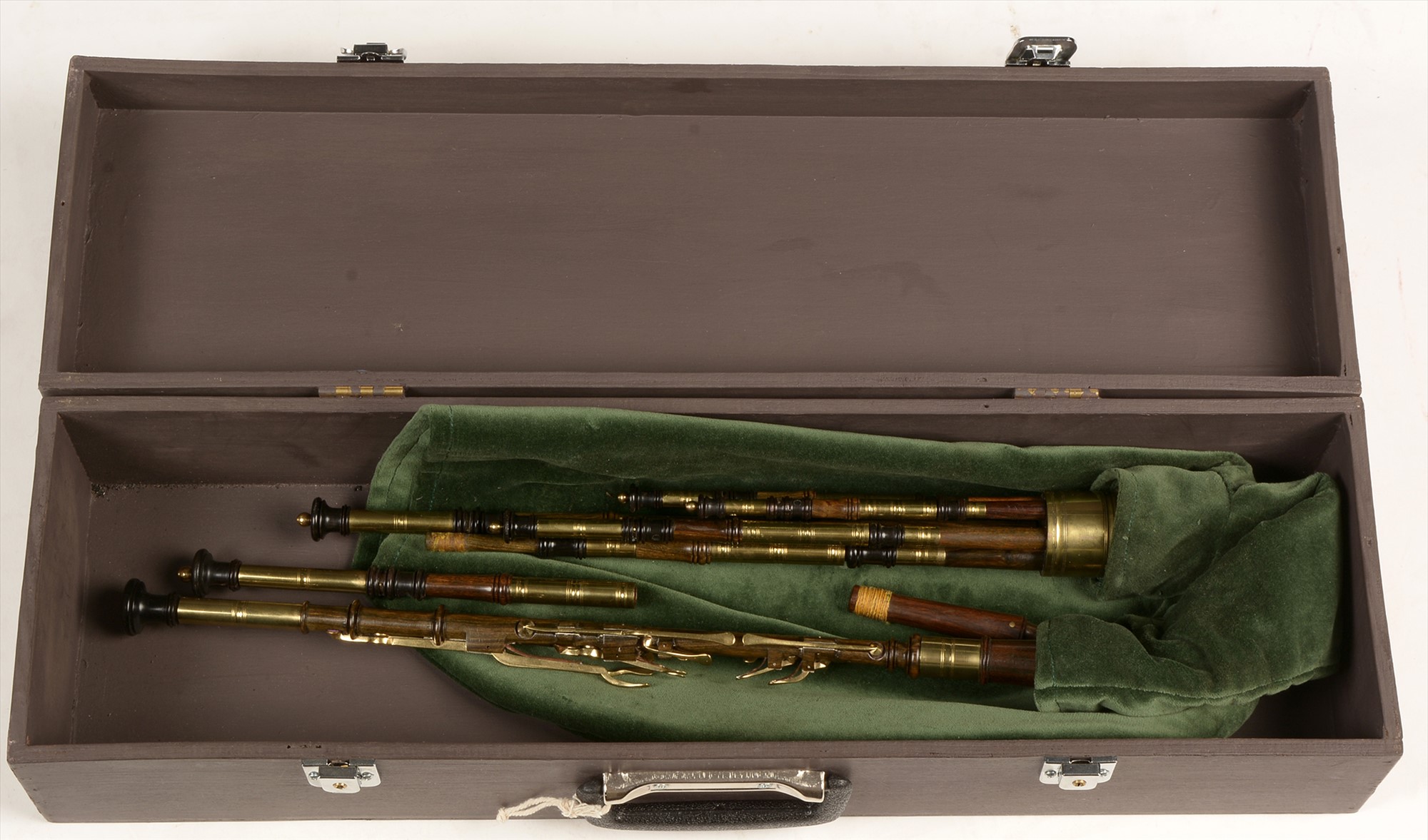Lot 207 - Set of Northumbrian small pipes.