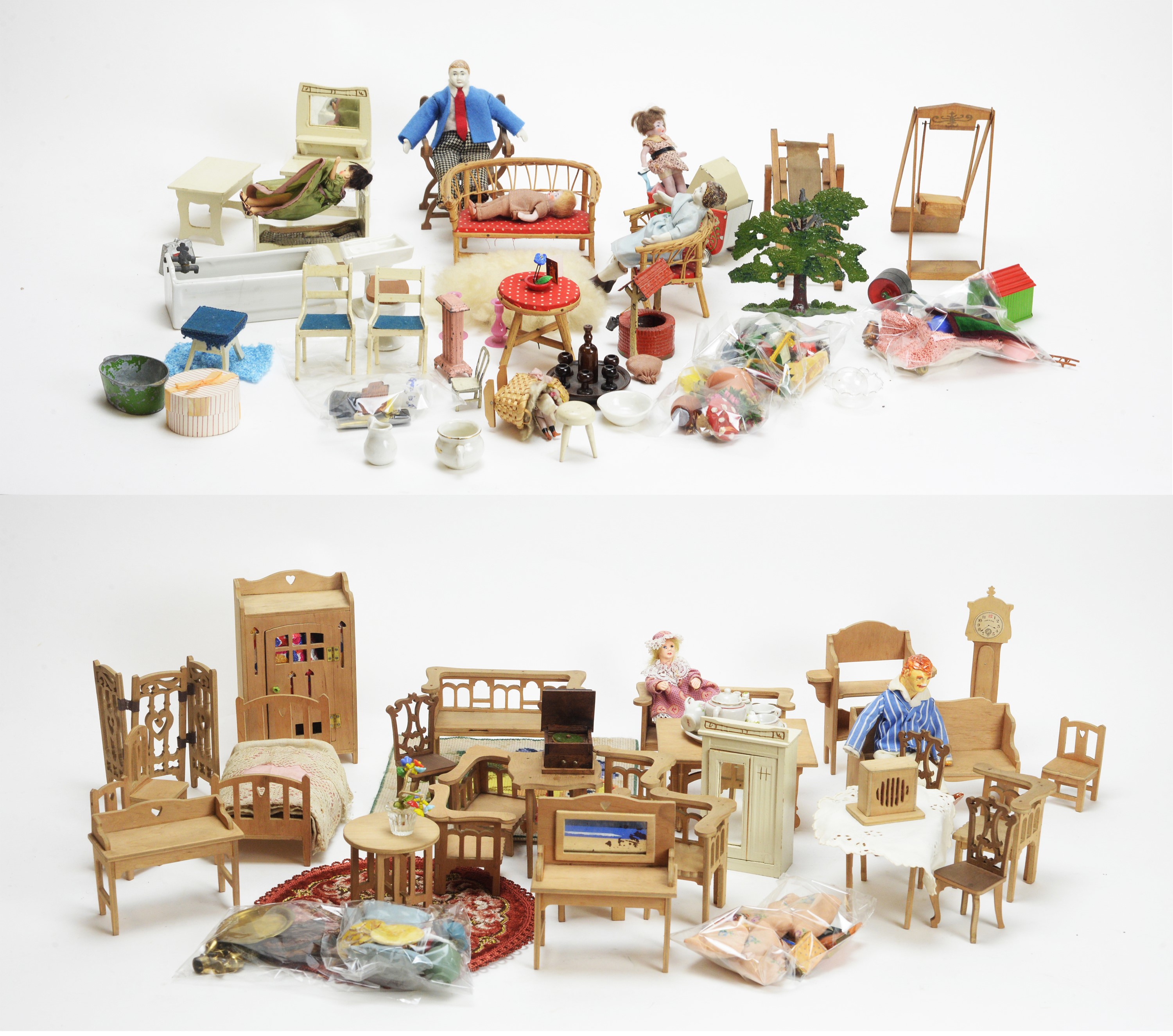 Lot 845 - A collection of vintage miniature dolls and