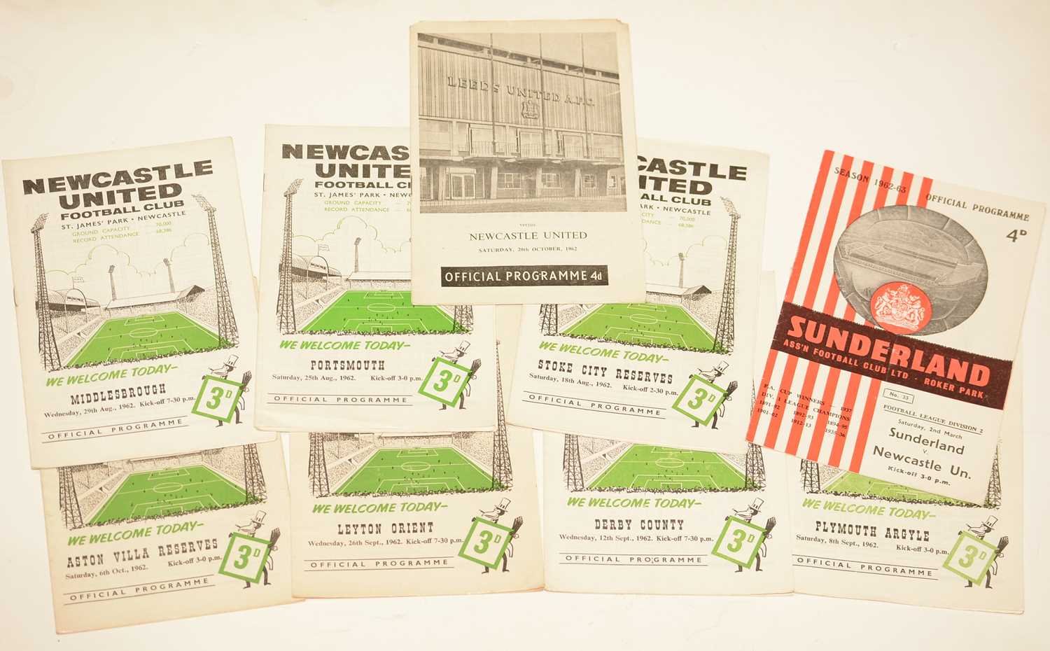 Lot 1078 - Newcastle United football programmes