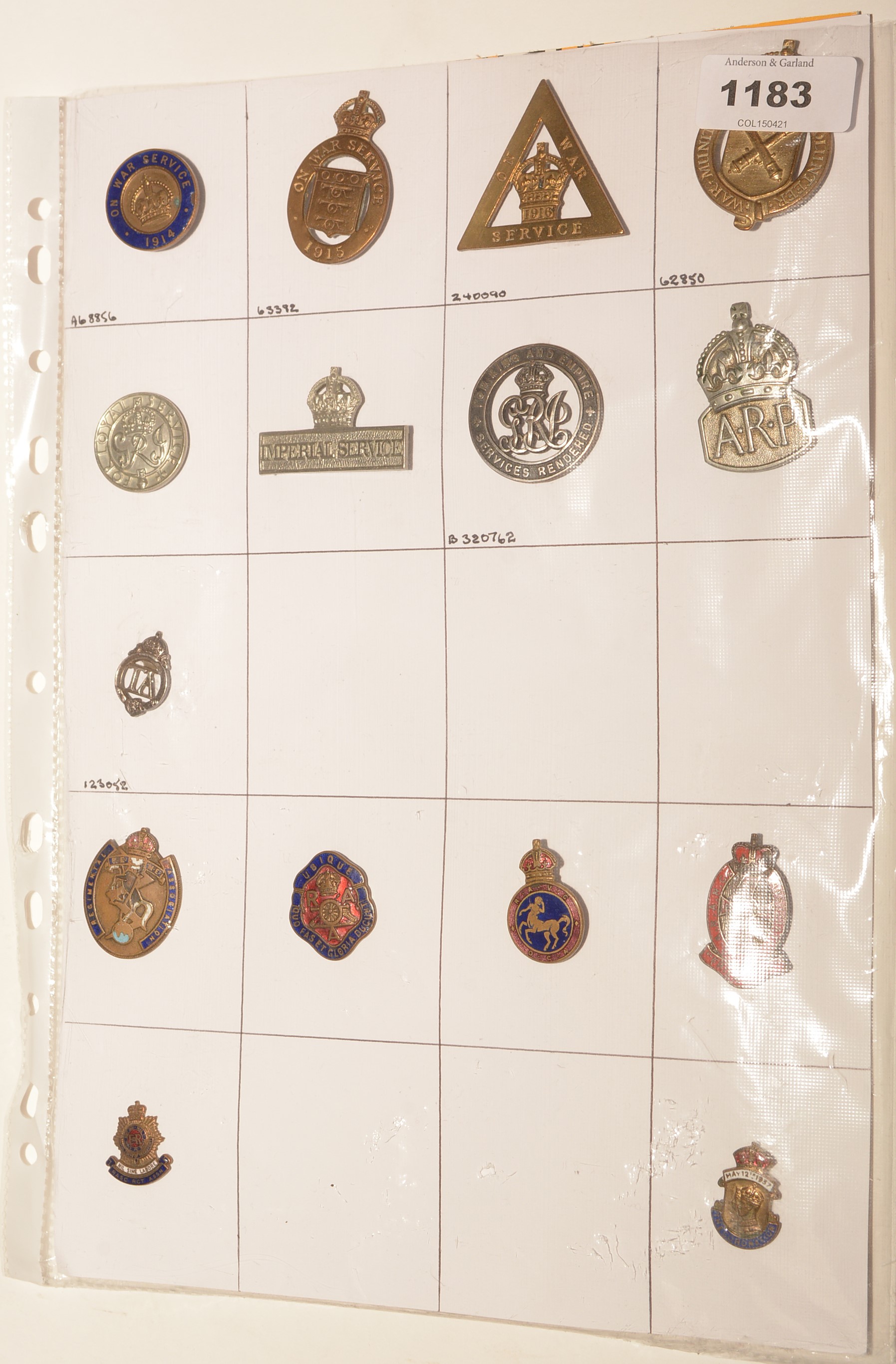 Lot 1183 - A collection of 8 WWI War Service badges.