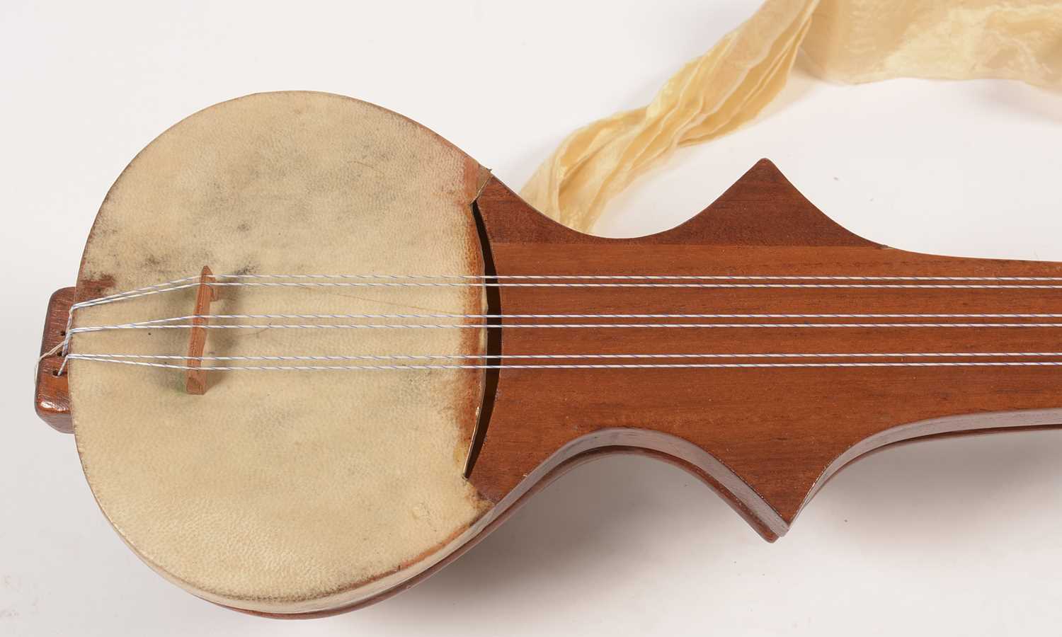 Lot 752 - Tibetan Dranyen