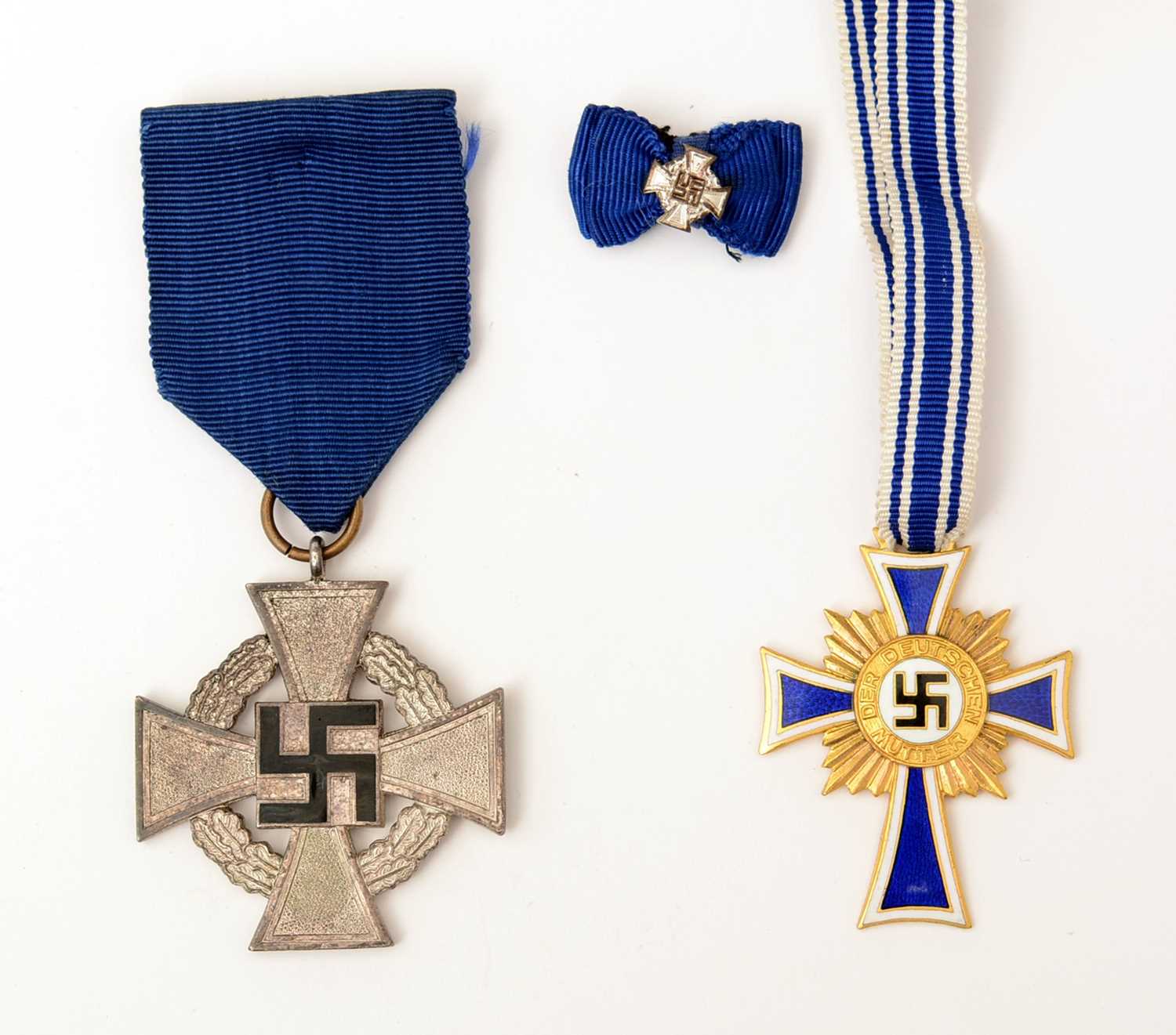 Lot 1115 - WWII German Faithful Service medal and a