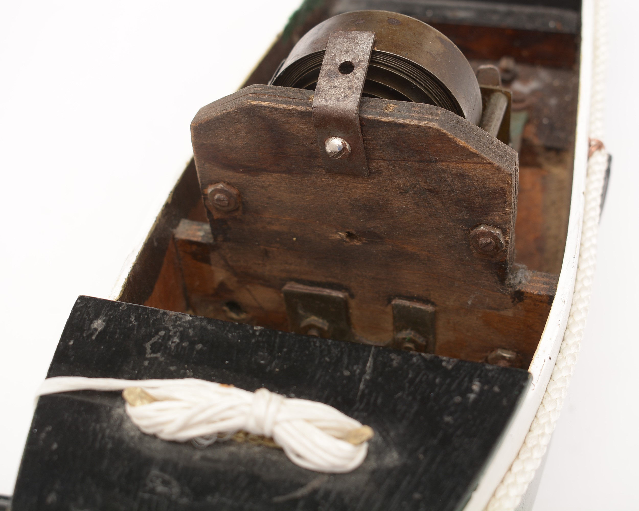 Lot 126 - 1930's clockwork boat