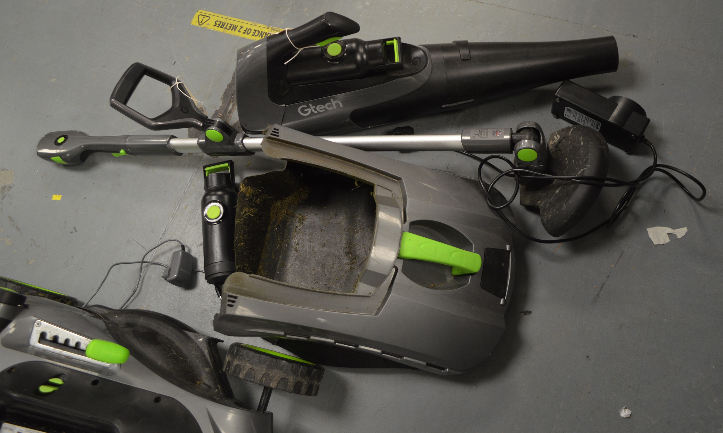 Lot 561 - G-tech lawn mower, leaf blower and strimmer