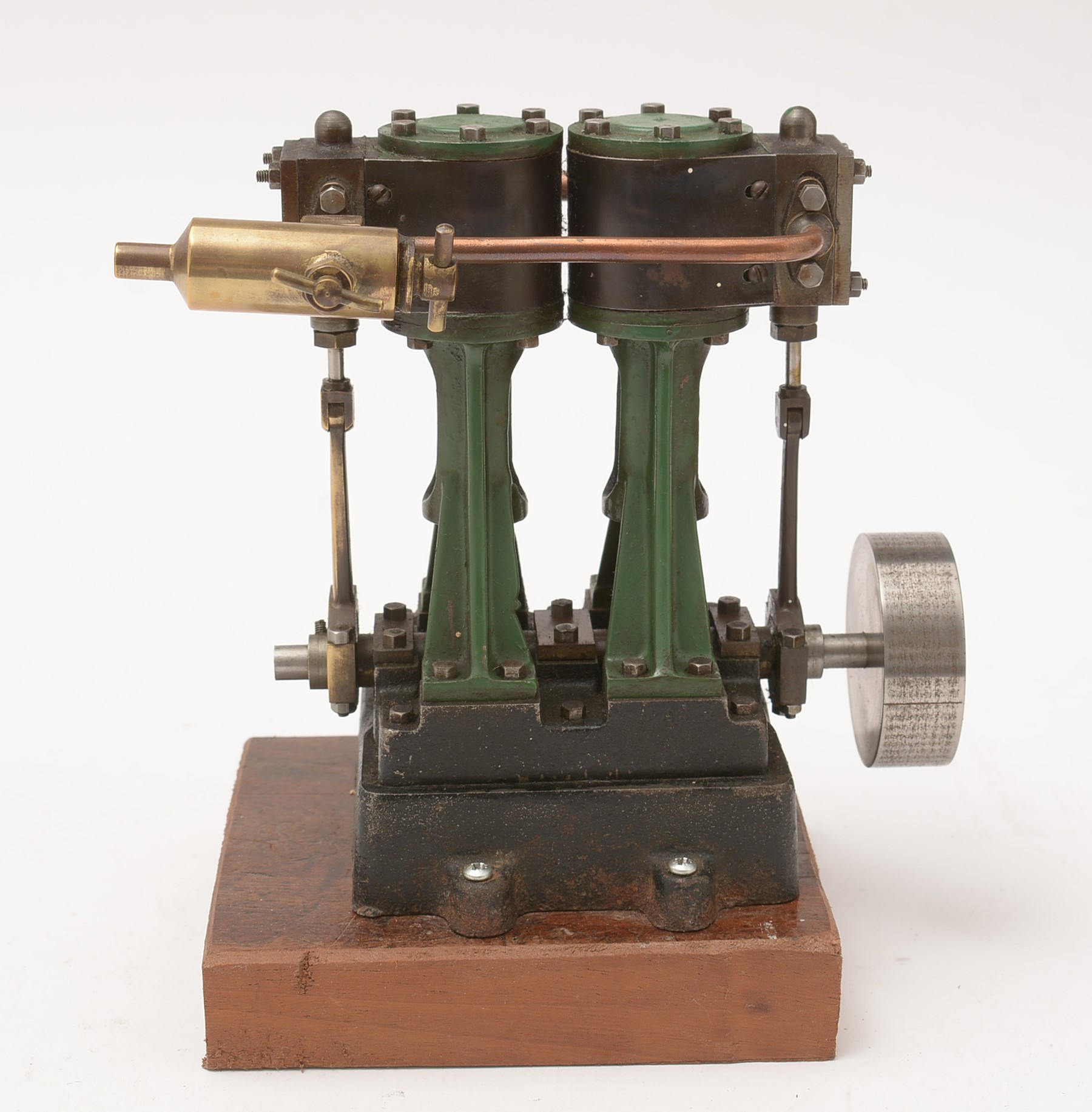 Lot 297 - A Stuart Turner D10 live-steam marine