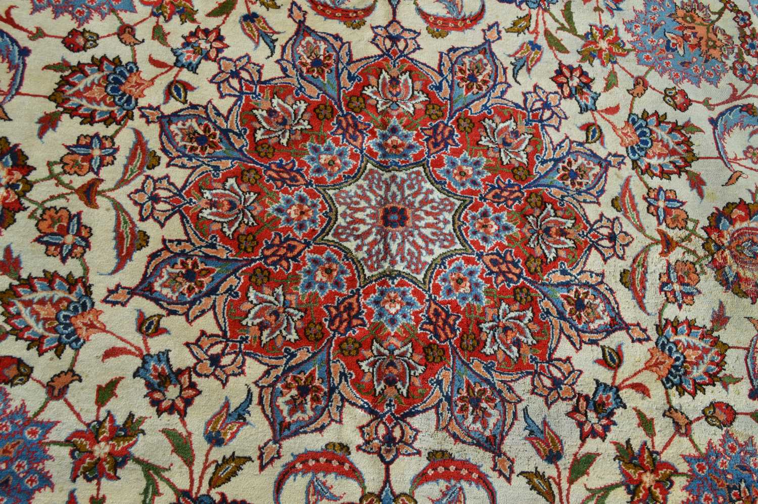 Lot 668 - An Isfahan carpet,