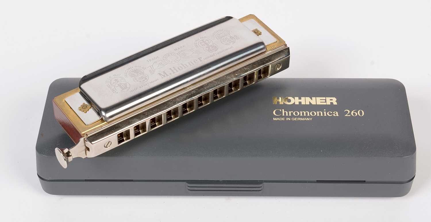Lot 9 - Hohner Chromonica 260