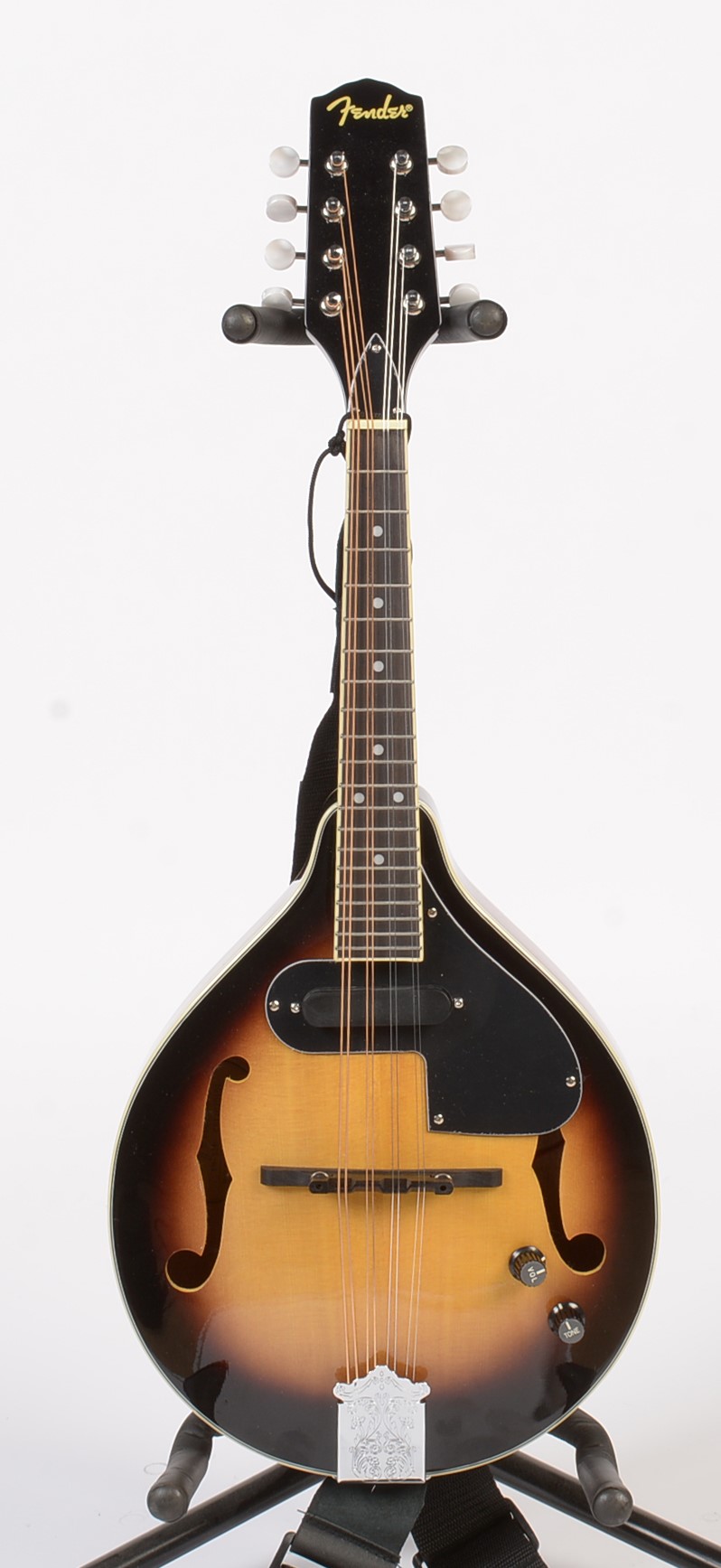 Lot 51 - A Fender FM52E Mandolin