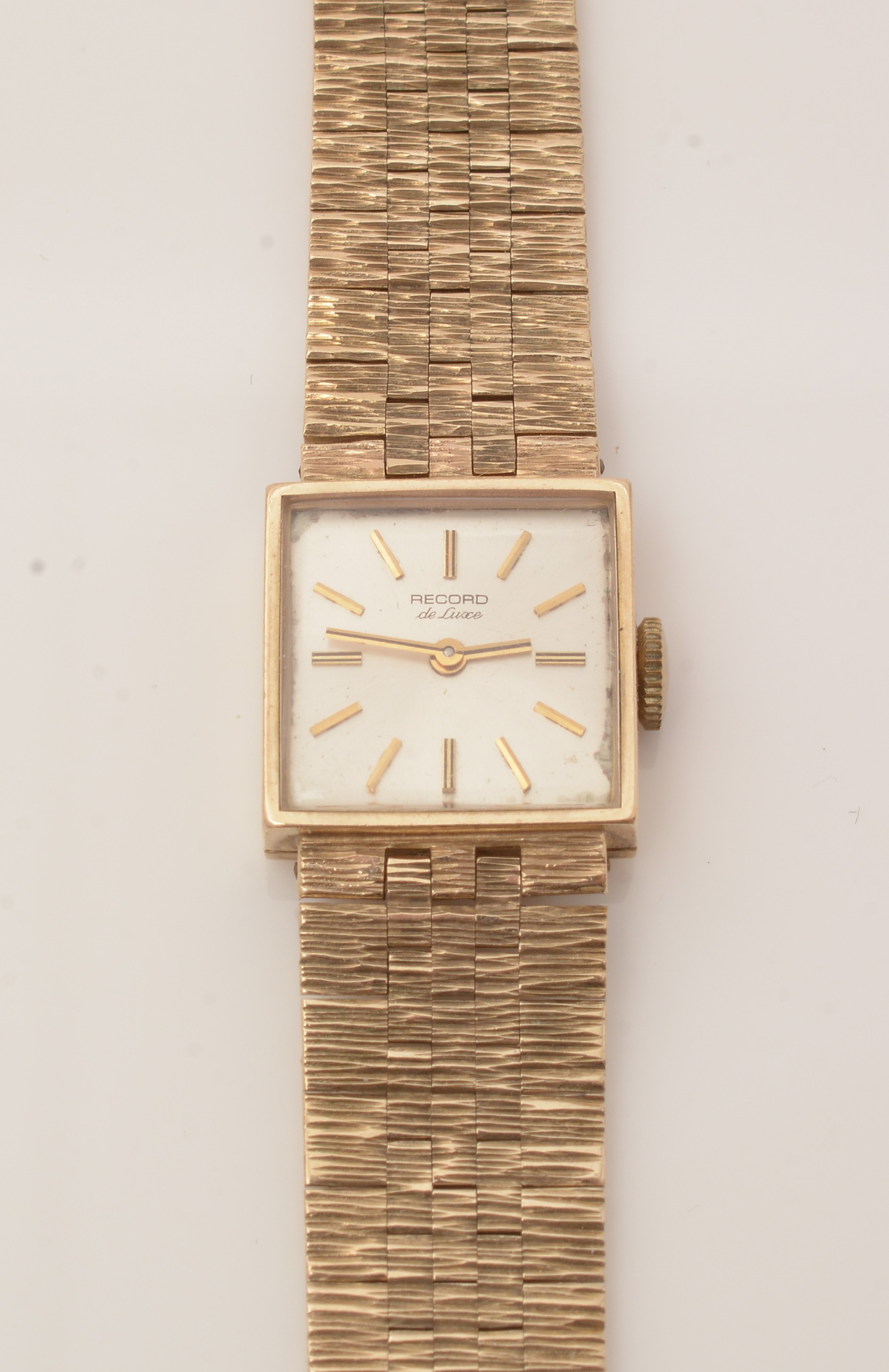 Lot 172 - A 9ct yellow gold Record de Luxe cocktail