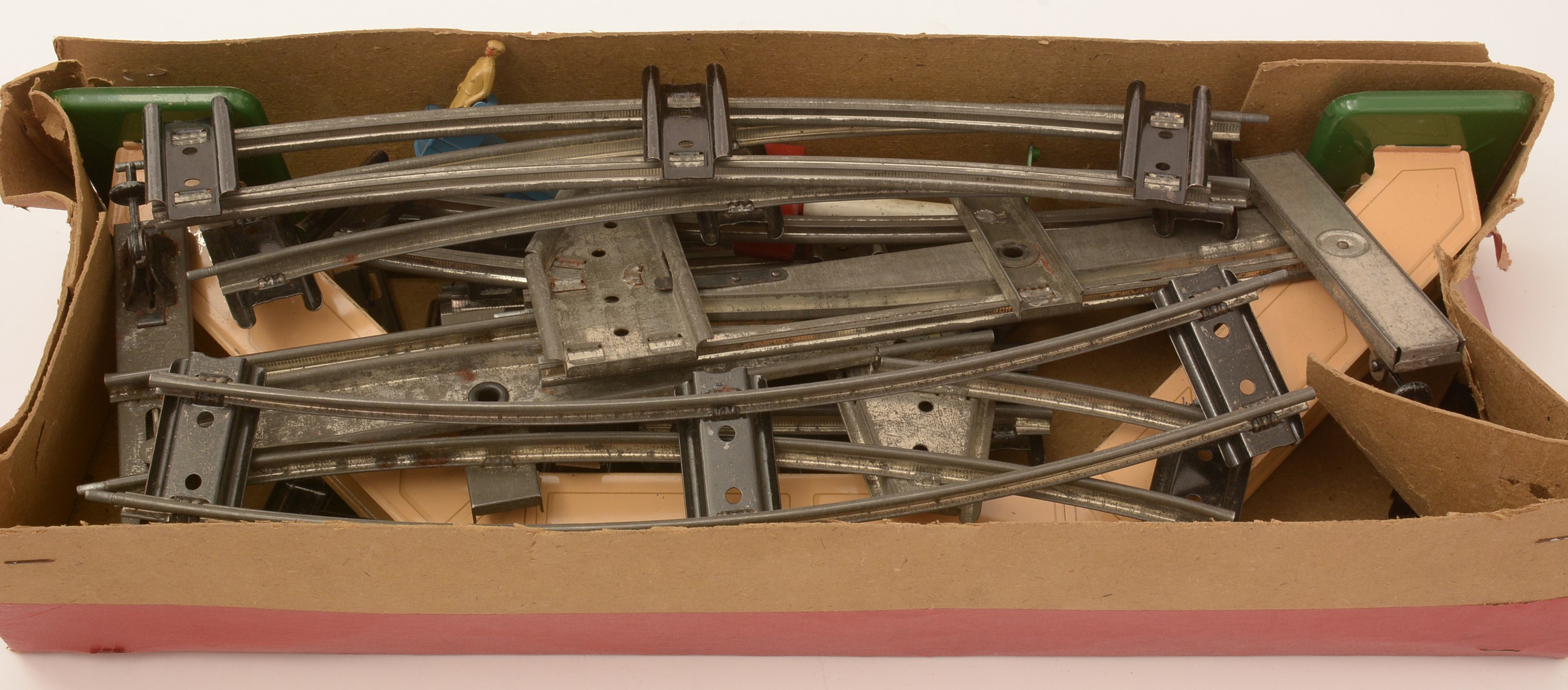Lot 36 - Hornby 0-Gauge tinplate train set