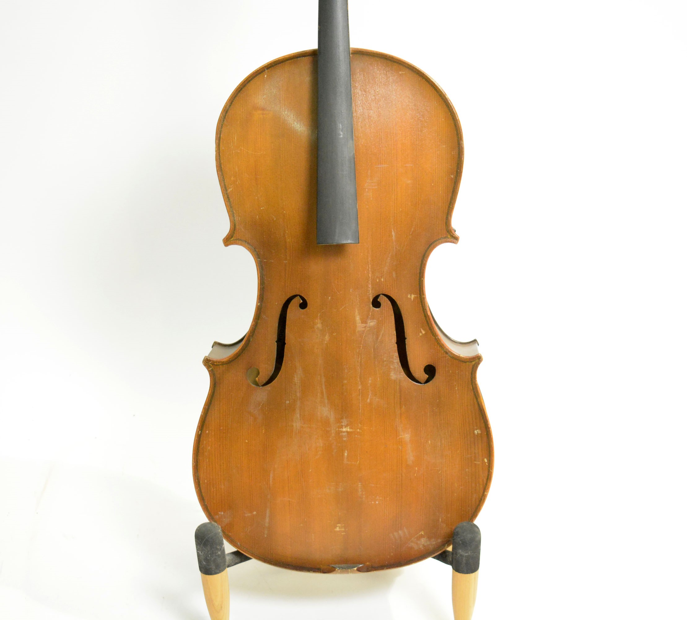 Lot 760 - 1/2 size Hungarian 'Golden Strad' cello