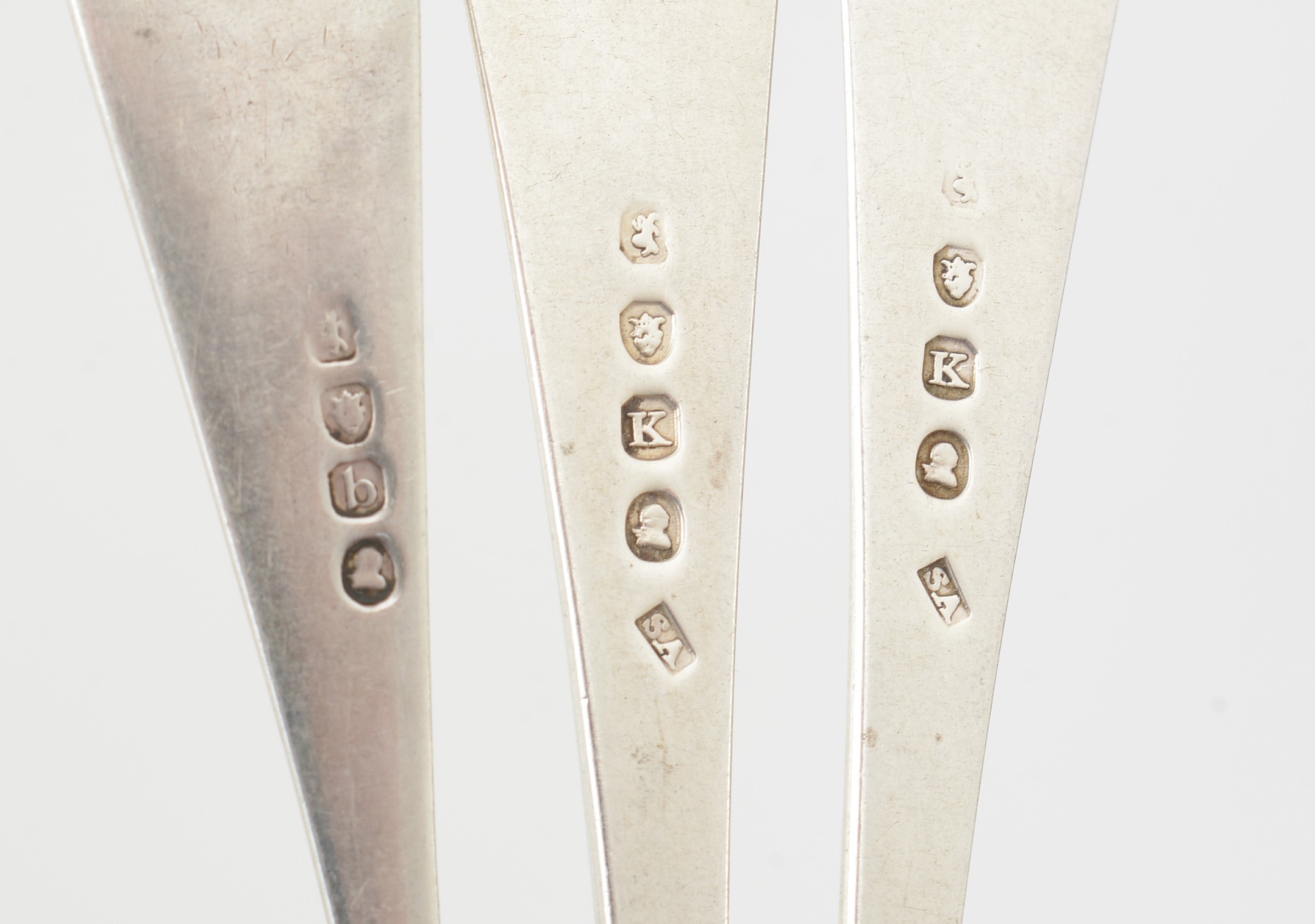 Lot 24 - Mixed antique silver 'Old English' pattern