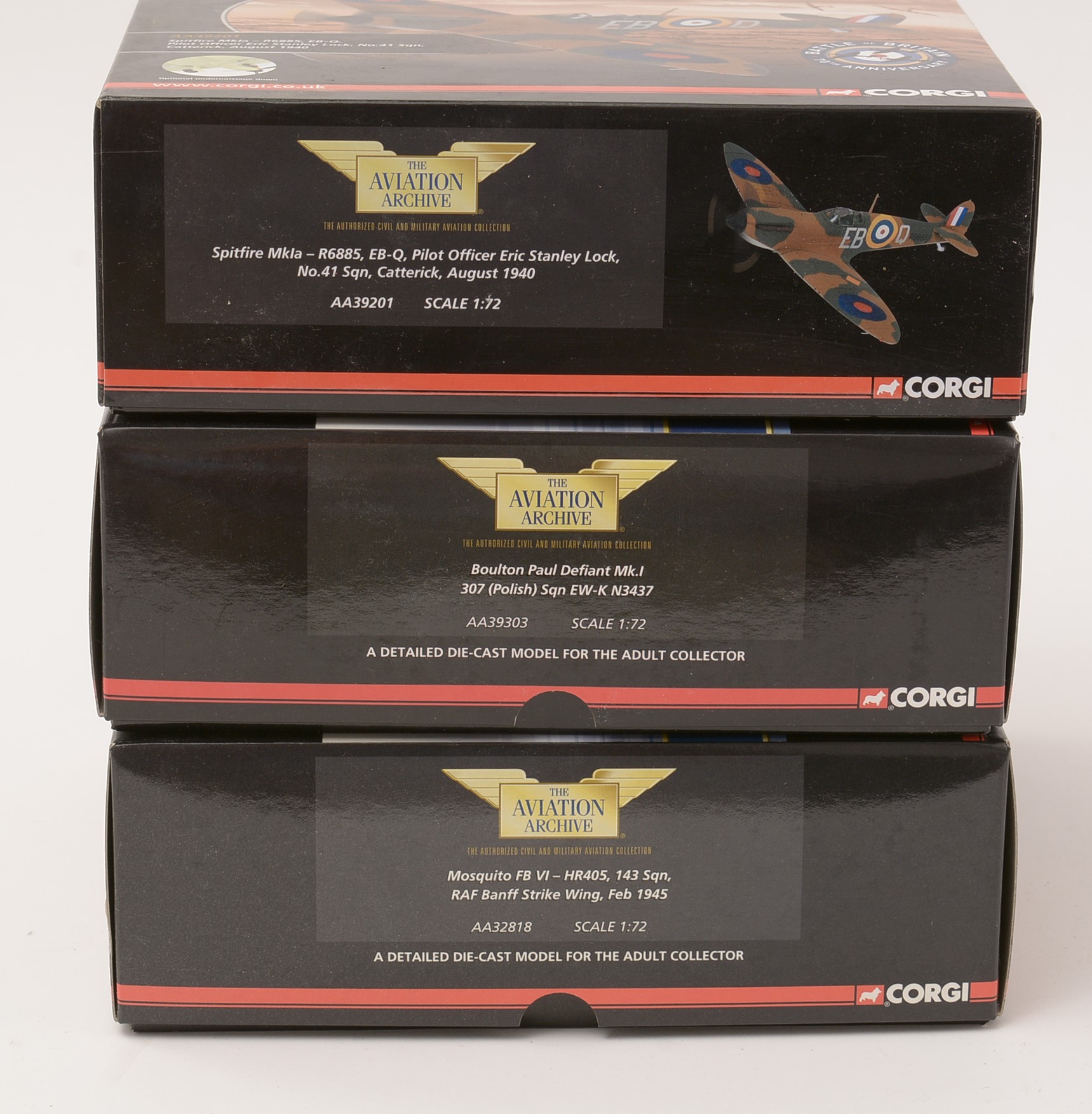 Lot 15 - Three limited edition Corgi Aviation Archive