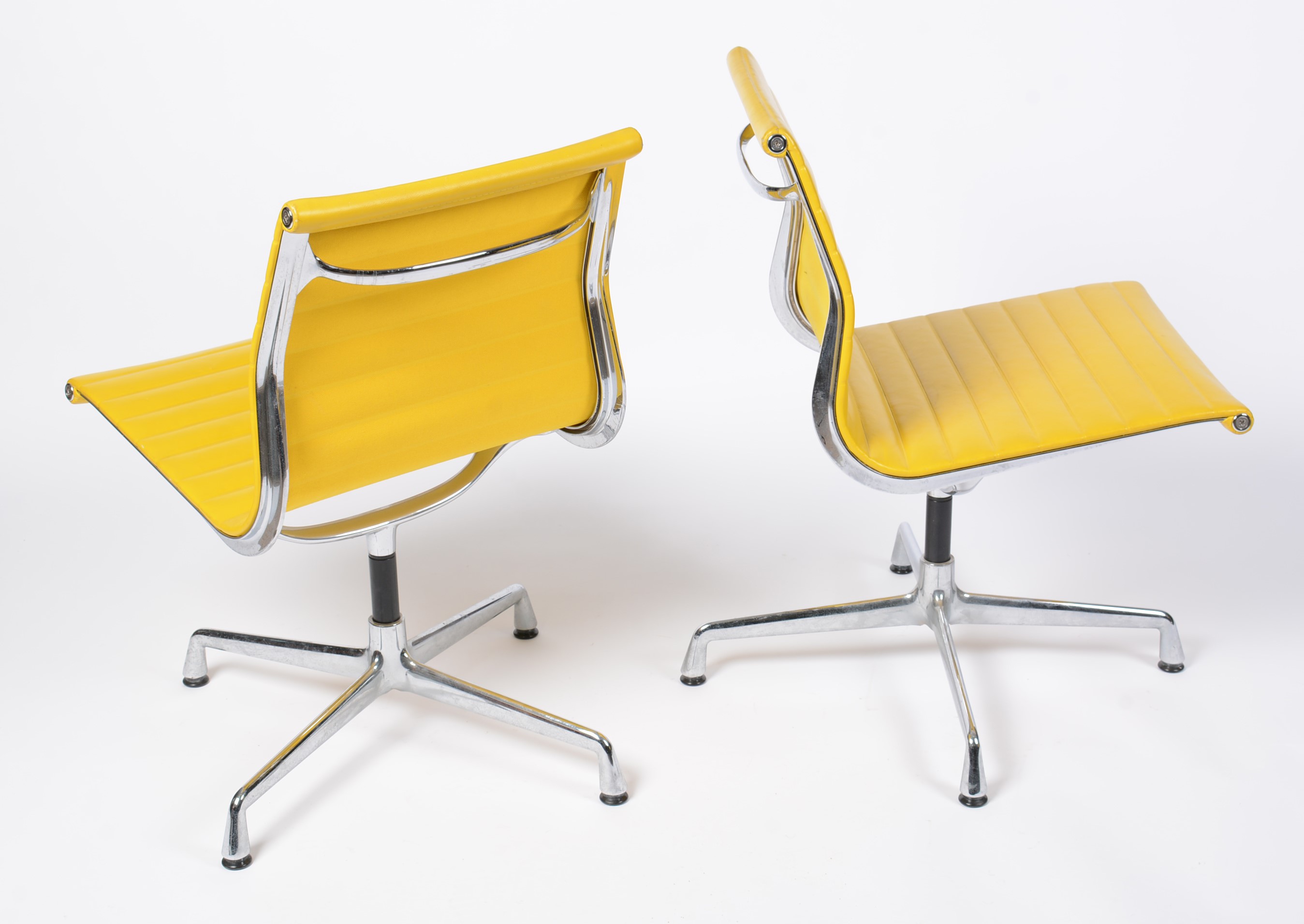 Lot 40 - A set of three contemporary Eames EA 105