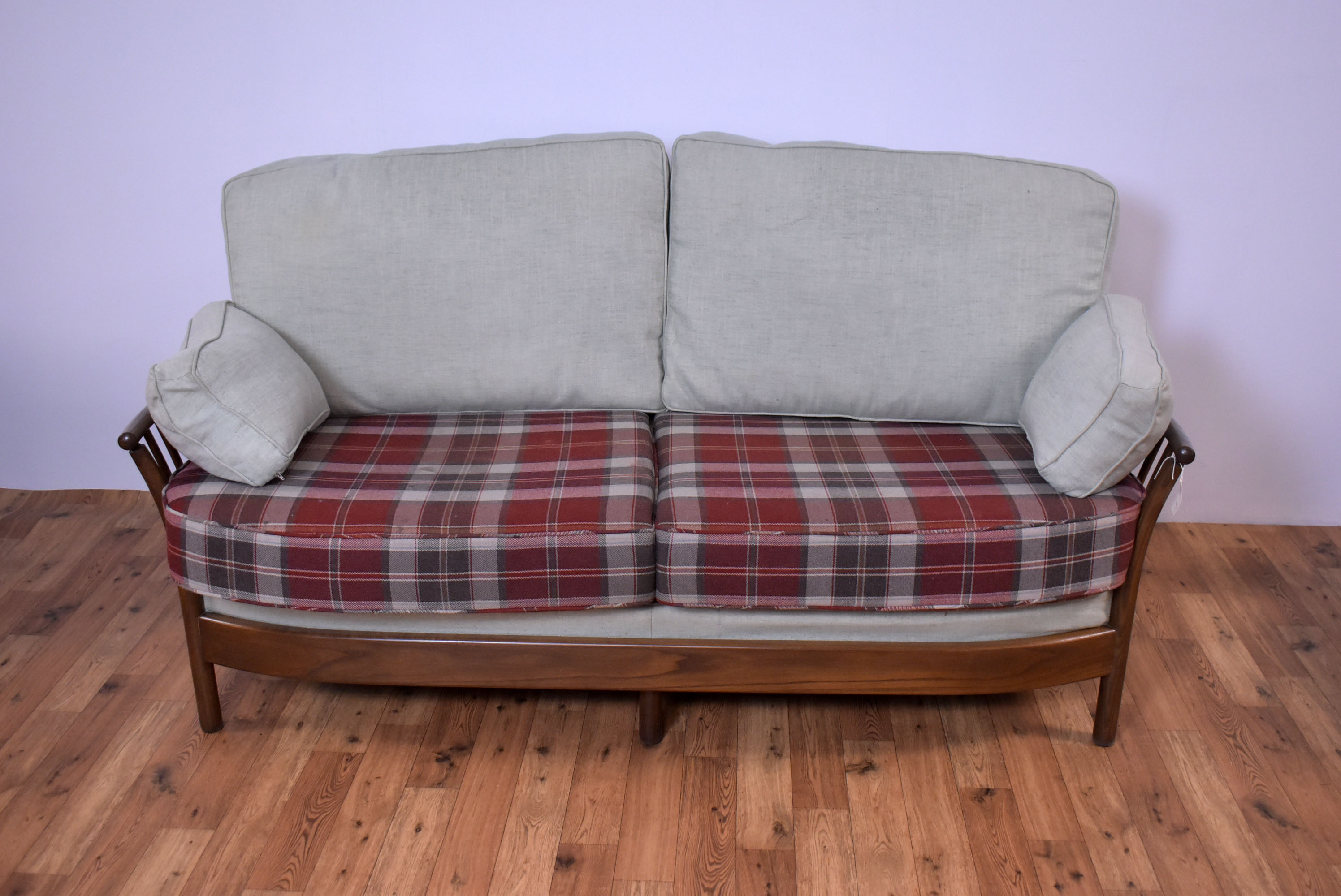 Lot 1 - A 20th Century Ercol Renaissance range living