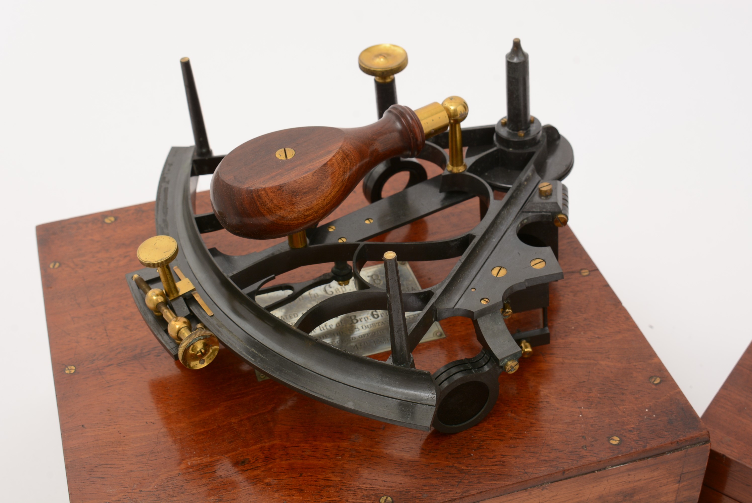 Lot 186 - A 19th Century Victorian Sextant and
