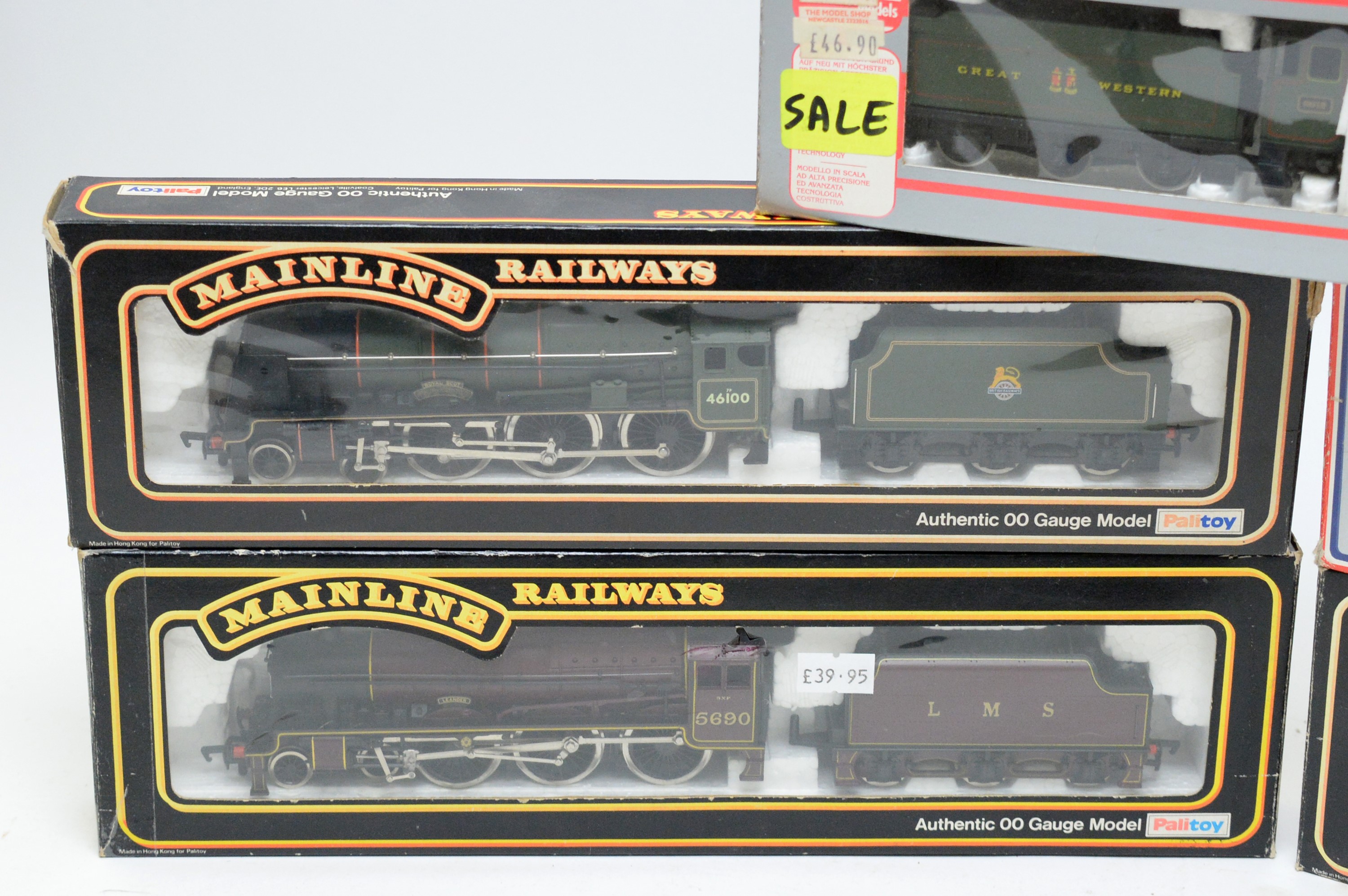 Lot 291 - Lima models 00-gauge locomotive and tender