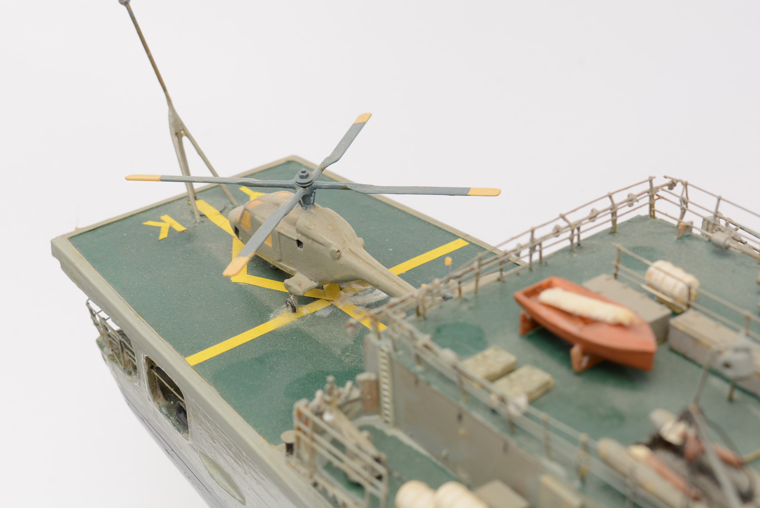 Lot 187 - A motorised model of HMS York, Type 42