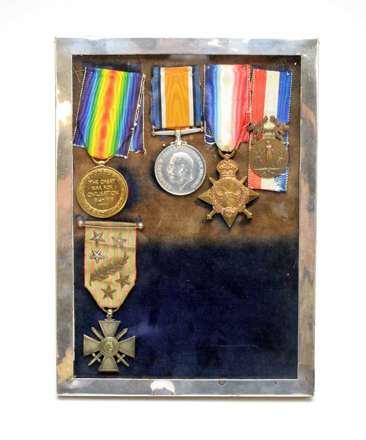 Lot 1009 - A group of First World War medals, awarded