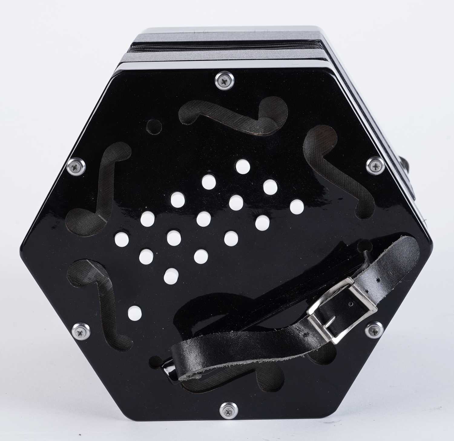 Lot 313 - Stephanelli 30 button Anglo concertina