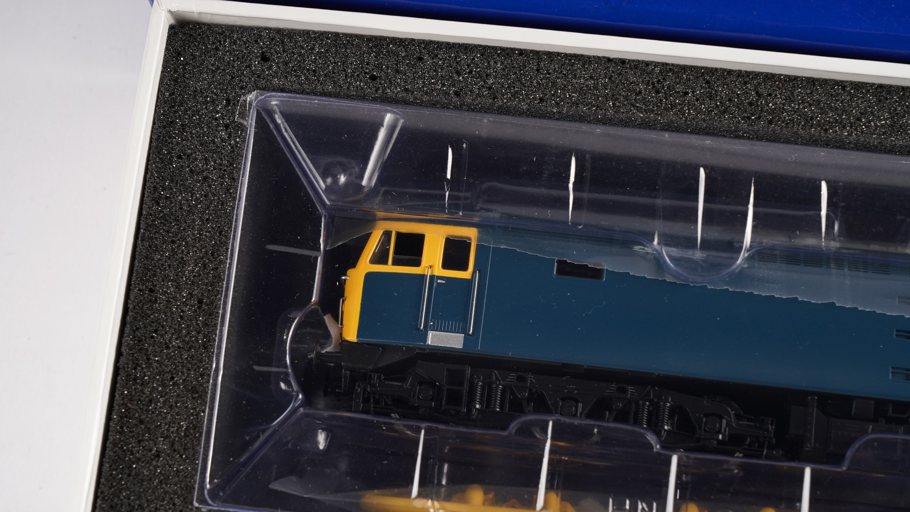 Lot 565 - Heljan 00-gauge Class 47 diesel locomotive