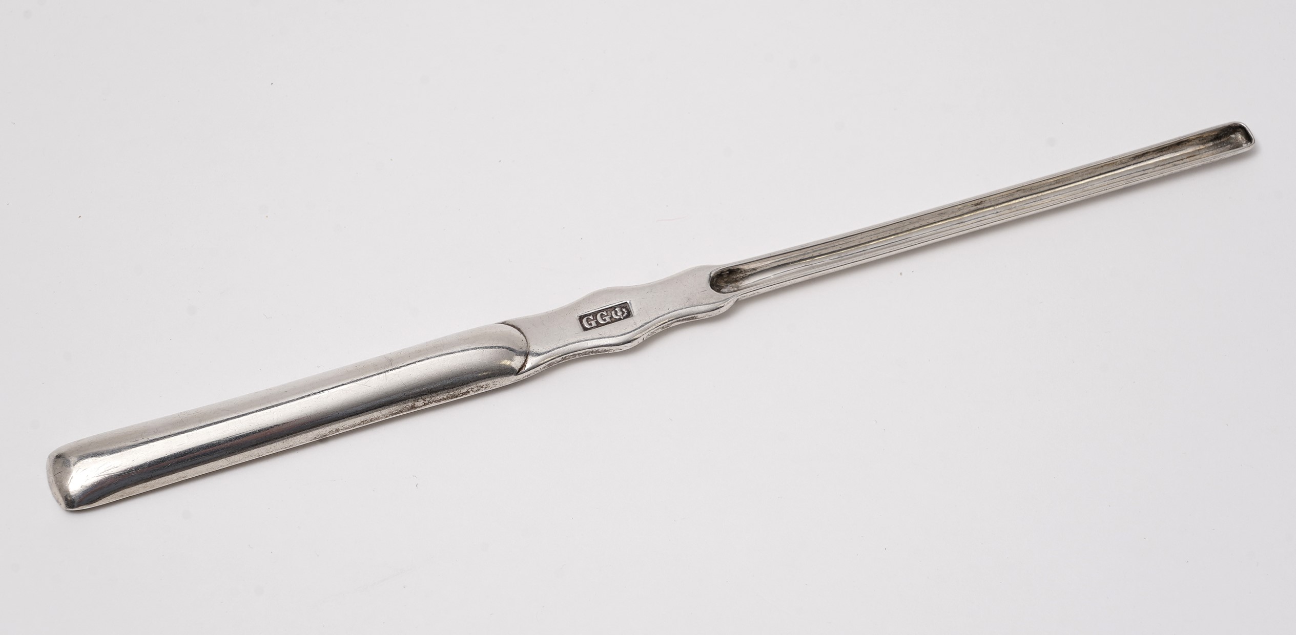 Lot 334 - A Indian beaker and marrow scoop