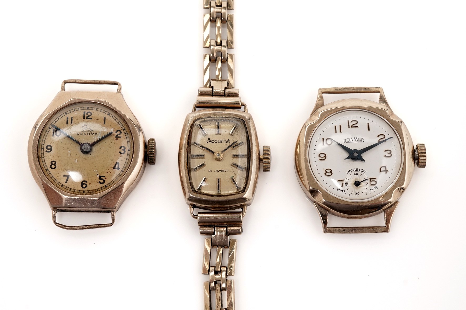 Lot 442 - Three 9ct yellow gold cocktail watches