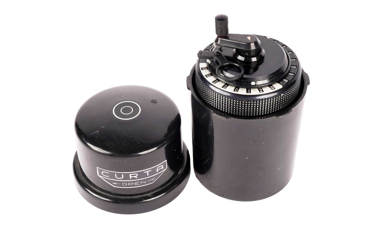 Lot 661 - A Curta type II handheld mechanical