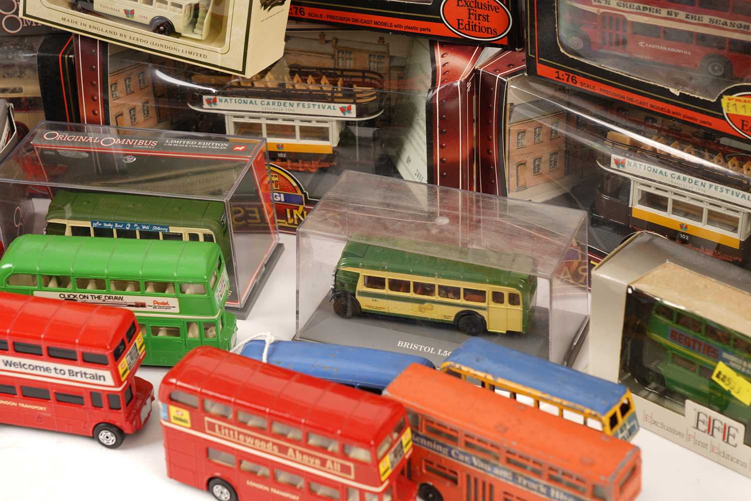 Lot 85 - A collection of diecast model buses