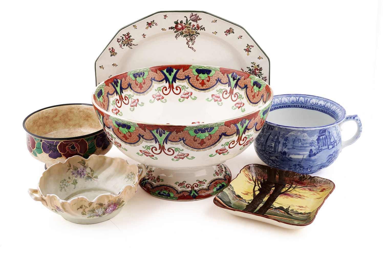 Lot 309 - A collection of ceramics