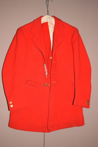 Lot 1212 - A lady's pink hunting jacket with four